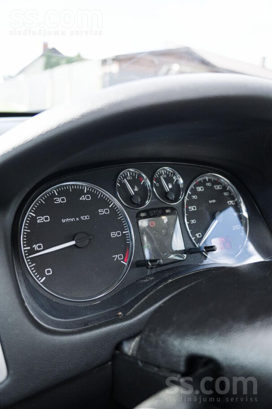 Pelēks Peugeot 307 2007 Rīga, ar dzinēja tilpumu 1.60 L un nobraukumu 133 tūkst. km par 1900 €, foto 11 vietnē AUTOMOTO.COM.LV