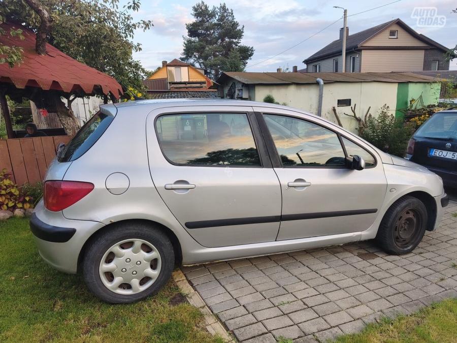 Peugeot 307 2001 in Kaunas, with an engine capacity of 2.00 L and mileage of 268 thousand km for 550 €, photo 3 on AUTOMOTO.COM.LV
