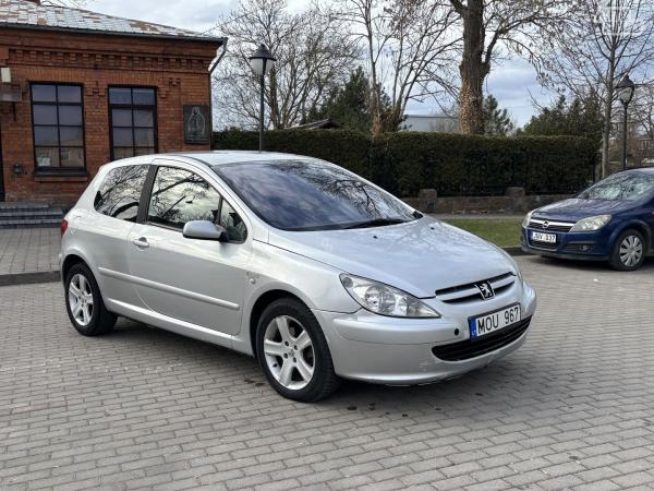 Peugeot 307 2002 in Mazeikiai, with an engine capacity of 2.00 L and mileage of 260 thousand km for 550 €, photo 1 on AUTOMOTO.COM.LV