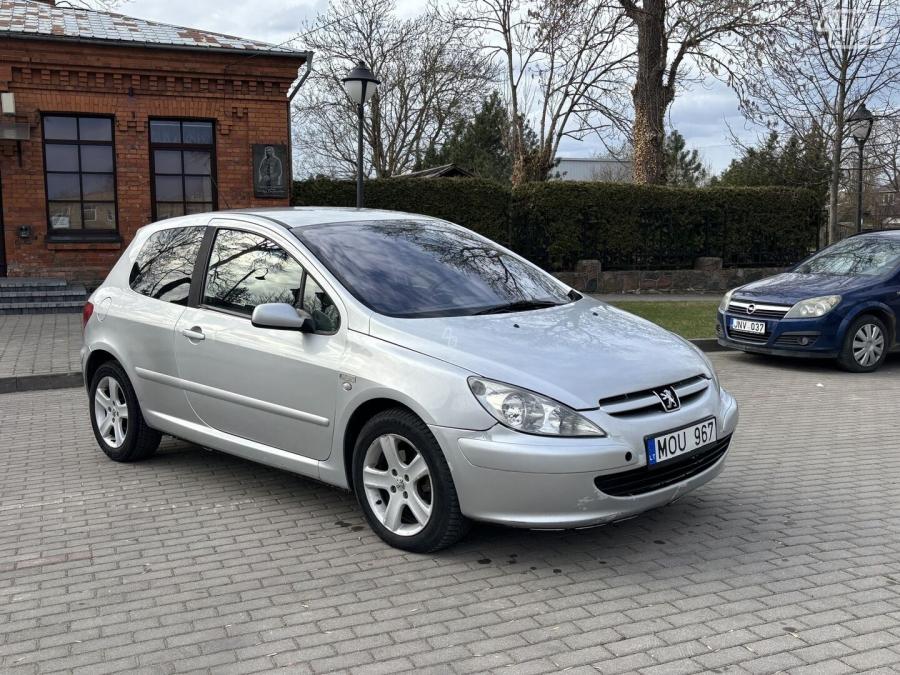Peugeot 307 2002 in Mazeikiai, with an engine capacity of 2.00 L and mileage of 260 thousand km for 550 €, photo 1 on AUTOMOTO.COM.LV