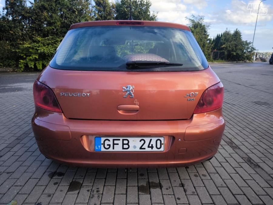 Peugeot 307 2002 in Kaunas, with an engine capacity of 2.00 L and mileage of 241 thousand km for 350 €, photo 5 on AUTOMOTO.COM.LV