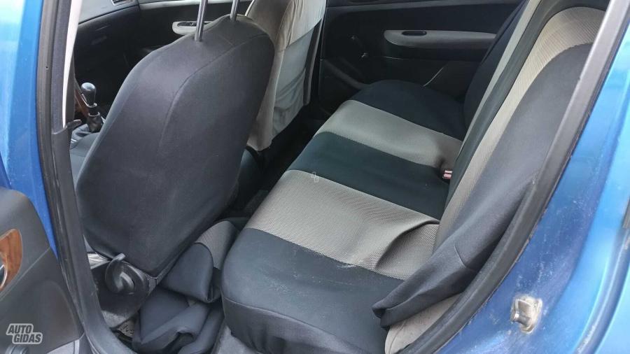 Peugeot 307 2003 in Panevezys, with an engine capacity of 2.00 L and mileage of 250 thousand km for 1200 €, photo 8 on AUTOMOTO.COM.LV