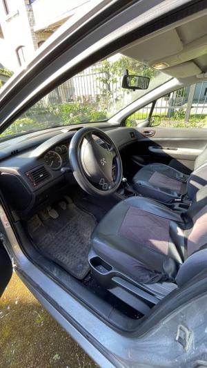 Peugeot 307 2004 Šauļi, ar dzinēja tilpumu 2.00 L un nobraukumu 231 tūkst. km par 500 €, foto 3 vietnē AUTOMOTO.COM.LV