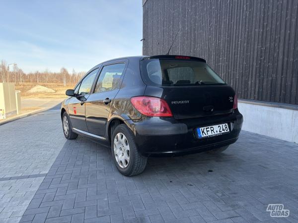 Peugeot 307 2005 Viļņa, ar dzinēja tilpumu 1.60 L un nobraukumu 204 tūkst. km par 1000 €, foto 4 vietnē AUTOMOTO.COM.LV