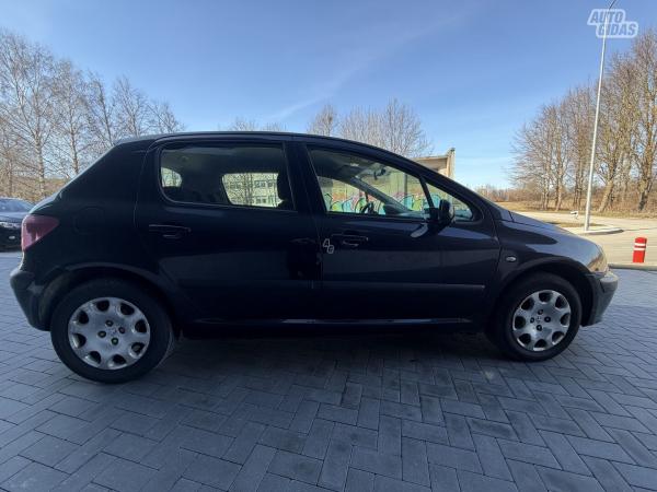 Peugeot 307 2005 Viļņa, ar dzinēja tilpumu 1.60 L un nobraukumu 204 tūkst. km par 1000 €, foto 7 vietnē AUTOMOTO.COM.LV