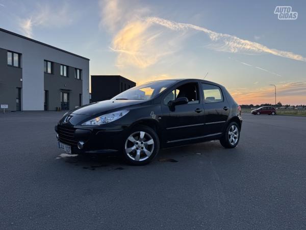Peugeot 307 2005 in Kaunas, with an engine capacity of 1.50 L and mileage of 282 thousand km for 1500 €, photo 1 on AUTOMOTO.COM.LV