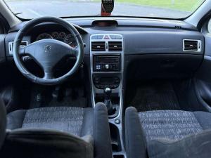 Peugeot 307 2005 Viļņa, ar dzinēja tilpumu 1.60 L un nobraukumu 251 tūkst. km par 750 €, foto 11 vietnē AUTOMOTO.COM.LV