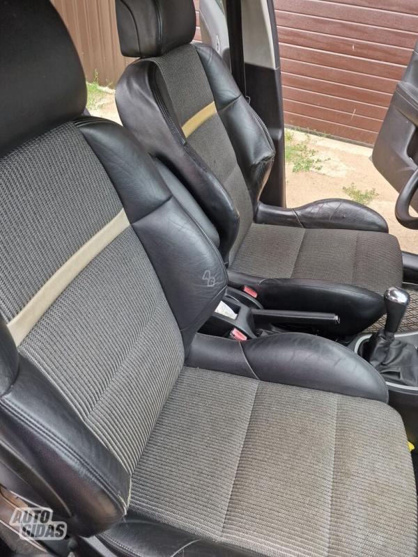 Peugeot 307 2005 Rietavas vietnÄ Peugeot 307 2005 Rietavas, ar dzinÄja tilpumu 1.60 L un nobraukumu 303 tÅ«kst. km par 700 ā¬, foto 6 vietnÄ AUTOMOTO.COM.LV