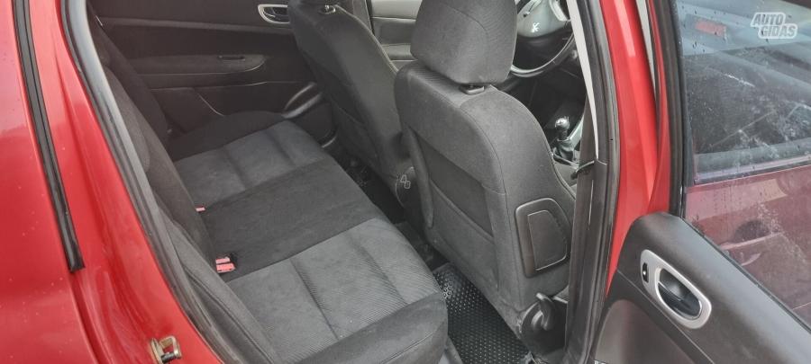 Peugeot 307 2006 Visaginas, ar dzinēja tilpumu 1.60 L un nobraukumu 101 tūkst. km par 850 €, foto 4 vietnē AUTOMOTO.COM.LV