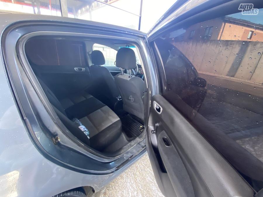 Peugeot 307 2006 Kauņa, ar dzinēja tilpumu 1.60 L un nobraukumu 332 tūkst. km par 1000 €, foto 5 vietnē AUTOMOTO.COM.LV