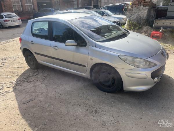 Peugeot 307 2006 in Kaunas, with an engine capacity of 1.60 L and mileage of 245 thousand km for 900 €, photo 4 on AUTOMOTO.COM.LV