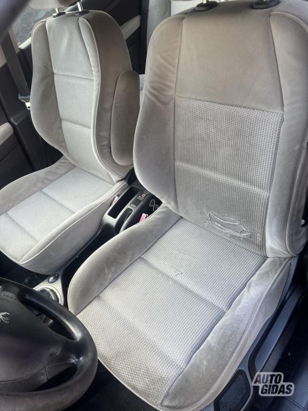 Peugeot 307 2006 in Kaunas, with an engine capacity of 1.60 L and mileage of 245 thousand km for 900 €, photo 7 on AUTOMOTO.COM.LV