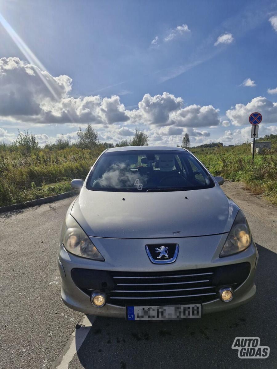 Peugeot 307 2006 Viļņa, ar dzinēja tilpumu 1.60 L un nobraukumu 185 tūkst. km par 900 €, foto 3 vietnē AUTOMOTO.COM.LV