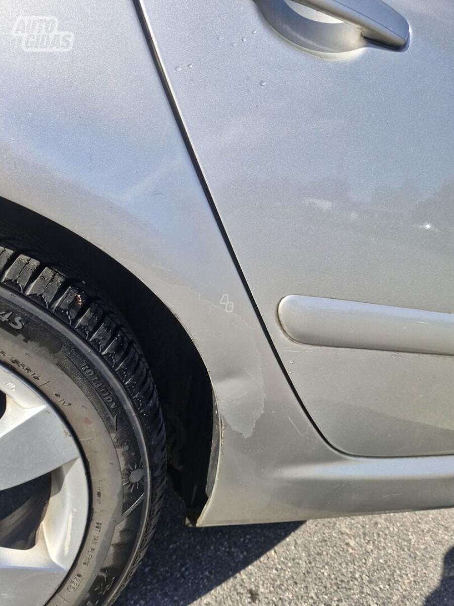 Peugeot 307 2006 Viļņa, ar dzinēja tilpumu 1.60 L un nobraukumu 185 tūkst. km par 900 €, foto 8 vietnē AUTOMOTO.COM.LV