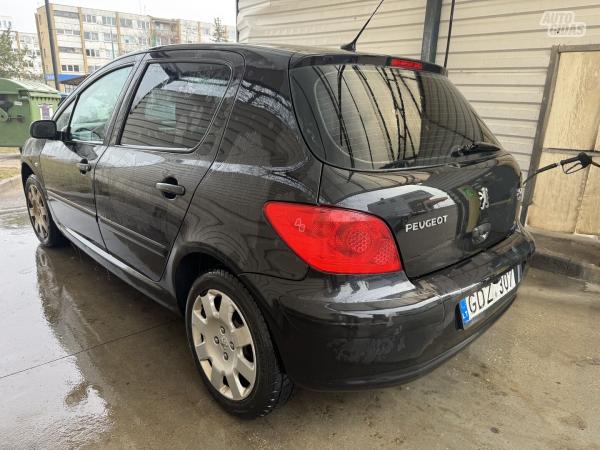 Peugeot 307 2007 Viļņa, ar dzinēja tilpumu 1.60 L un nobraukumu 300 tūkst. km par 500 €, foto 8 vietnē AUTOMOTO.COM.LV