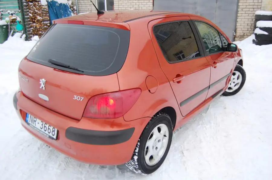 Oranžs Peugeot 307 2002 Jēkabpils, ar dzinēja tilpumu 1.60 L un nobraukumu 300 tūkst. km par 1300 €, foto 3 vietnē AUTOMOTO.COM.LV