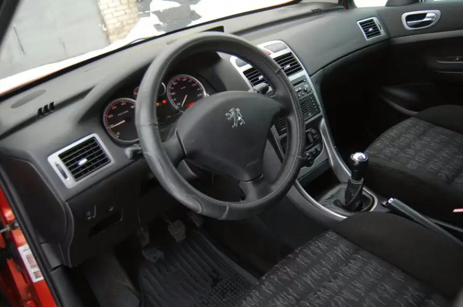 Oranžs Peugeot 307 2002 Jēkabpils, ar dzinēja tilpumu 1.60 L un nobraukumu 300 tūkst. km par 1300 €, foto 12 vietnē AUTOMOTO.COM.LV
