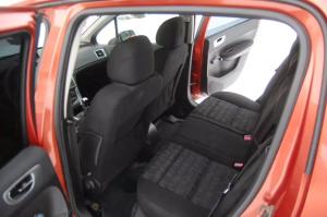 Oranžs Peugeot 307 2002 Jēkabpils, ar dzinēja tilpumu 1.60 L un nobraukumu 300 tūkst. km par 1300 €, foto 13 vietnē AUTOMOTO.COM.LV