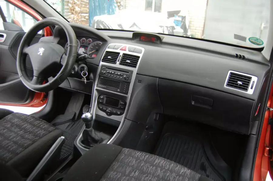 Oranžs Peugeot 307 2002 Jēkabpils, ar dzinēja tilpumu 1.60 L un nobraukumu 300 tūkst. km par 1300 €, foto 15 vietnē AUTOMOTO.COM.LV