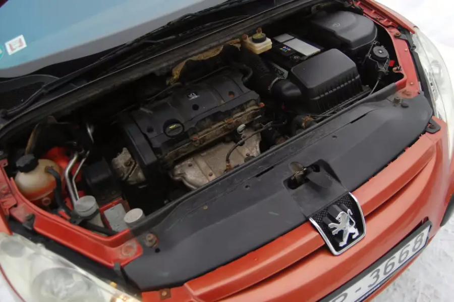 Oranžs Peugeot 307 2002 Jēkabpils, ar dzinēja tilpumu 1.60 L un nobraukumu 300 tūkst. km par 1300 €, foto 16 vietnē AUTOMOTO.COM.LV