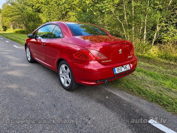 Peugeot 307 2004 in Narva on AUTOMOTO.COM.LV Red Peugeot 307 2004 in Narva, with an engine capacity of 2.00 L and mileage of 232 thousand km for 3600 €, photo 4 on AUTOMOTO.COM.LV