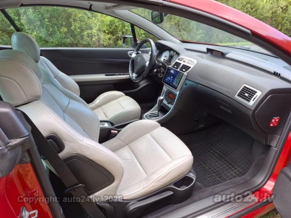 Peugeot 307 2004 in Narva on AUTOMOTO.COM.LV Red Peugeot 307 2004 in Narva, with an engine capacity of 2.00 L and mileage of 232 thousand km for 3600 €, photo 10 on AUTOMOTO.COM.LV