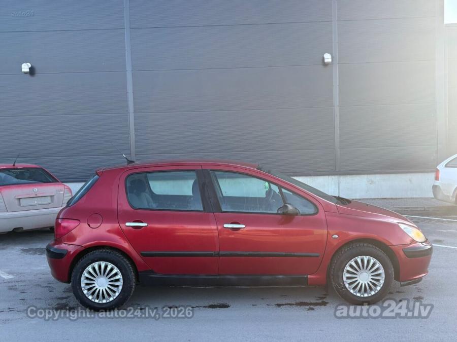 Red Peugeot 307 2001 in Rapla, with an engine capacity of 2.00 L and mileage of 0 thousand km for 1000 €, photo 2 on AUTOMOTO.COM.LV