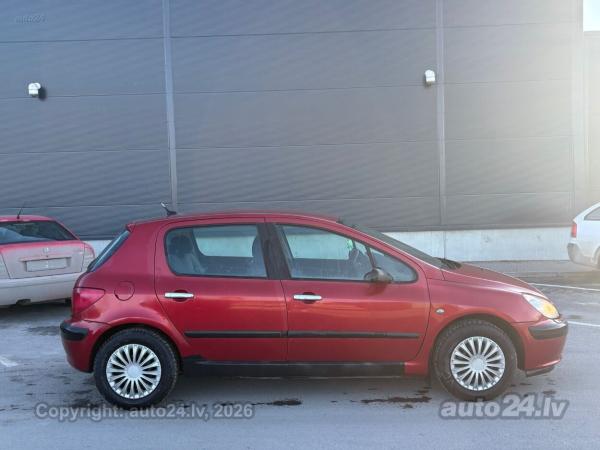 Sarkans Peugeot 307 2001 Rapla, ar dzinēja tilpumu 2.00 L un nobraukumu 0 tūkst. km par 1000 €, foto 2 vietnē AUTOMOTO.COM.LV