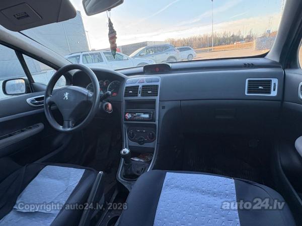 Sarkans Peugeot 307 2001 Rapla, ar dzinēja tilpumu 2.00 L un nobraukumu 0 tūkst. km par 1000 €, foto 8 vietnē AUTOMOTO.COM.LV