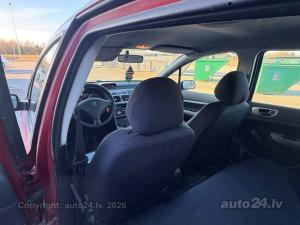 Красный Пежо 307 2001 в Рапла, объемом двигателя 2.00 л и пробегом 0 тыс. км за 1000 €, фото 10 на AUTOMOTO.COM.LV
