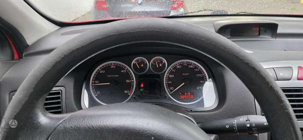 Sarkans Peugeot 307 2002 Viļņa, ar dzinēja tilpumu 2.00 L un nobraukumu 389 tūkst. km par 380 €, foto 3 vietnē AUTOMOTO.COM.LV