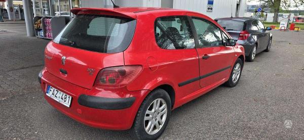 Sarkans Peugeot 307 2002 Viļņa, ar dzinēja tilpumu 2.00 L un nobraukumu 389 tūkst. km par 380 €, foto 5 vietnē AUTOMOTO.COM.LV