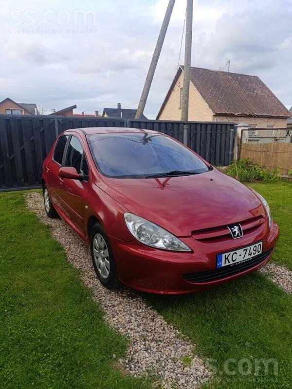 Sarkans Peugeot 307 2003 Daugavpils, ar dzinēja tilpumu 2.00 L un nobraukumu 310 tūkst. km par 1000 €, foto 1 vietnē AUTOMOTO.COM.LV