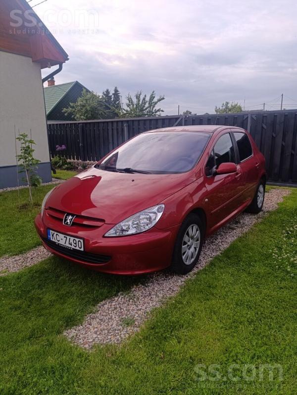 Sarkans Peugeot 307 2003 Daugavpils, ar dzinēja tilpumu 2.00 L un nobraukumu 310 tūkst. km par 1000 €, foto 2 vietnē AUTOMOTO.COM.LV