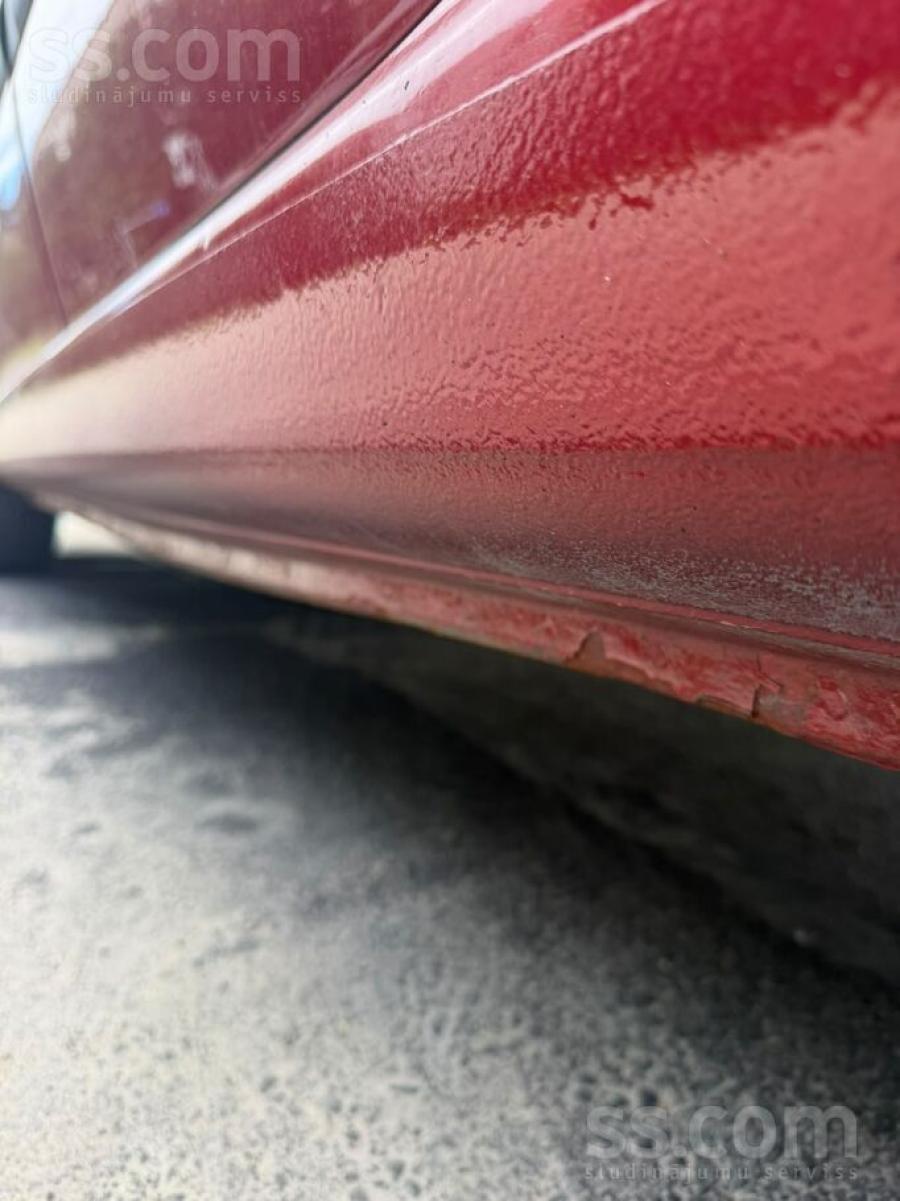 Red Peugeot 307 2003 in Riga, with an engine capacity of 1.40 L and mileage of 195 thousand km for 450 €, photo 6 on AUTOMOTO.COM.LV