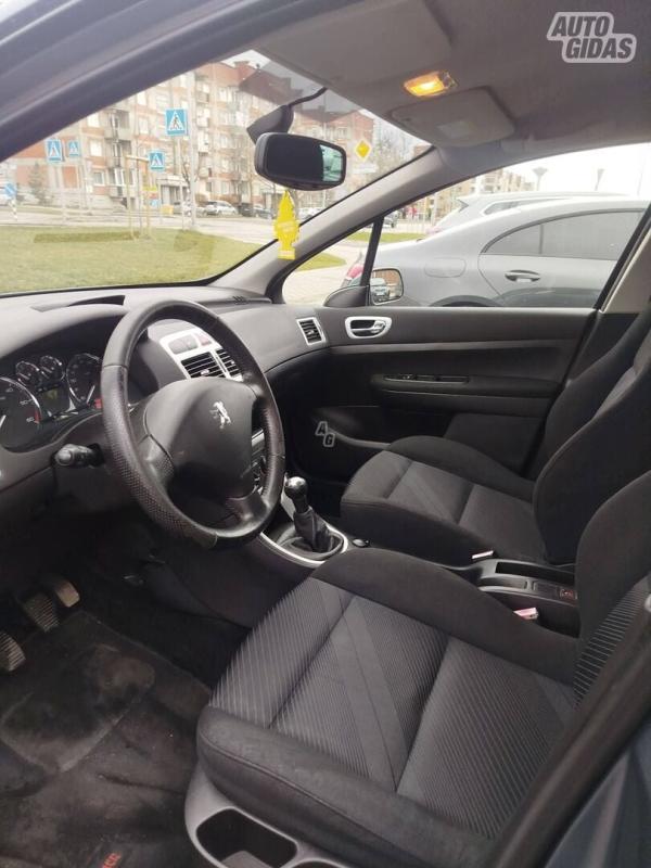 Пежо 307 2005 в Гаргждай на AUTOMOTO.COM.LV Пежо 307 2005 в Гаргждай, объемом двигателя 1.60 л и пробегом 300 тыс. км за 1000 €, фото 4 на AUTOMOTO.COM.LV