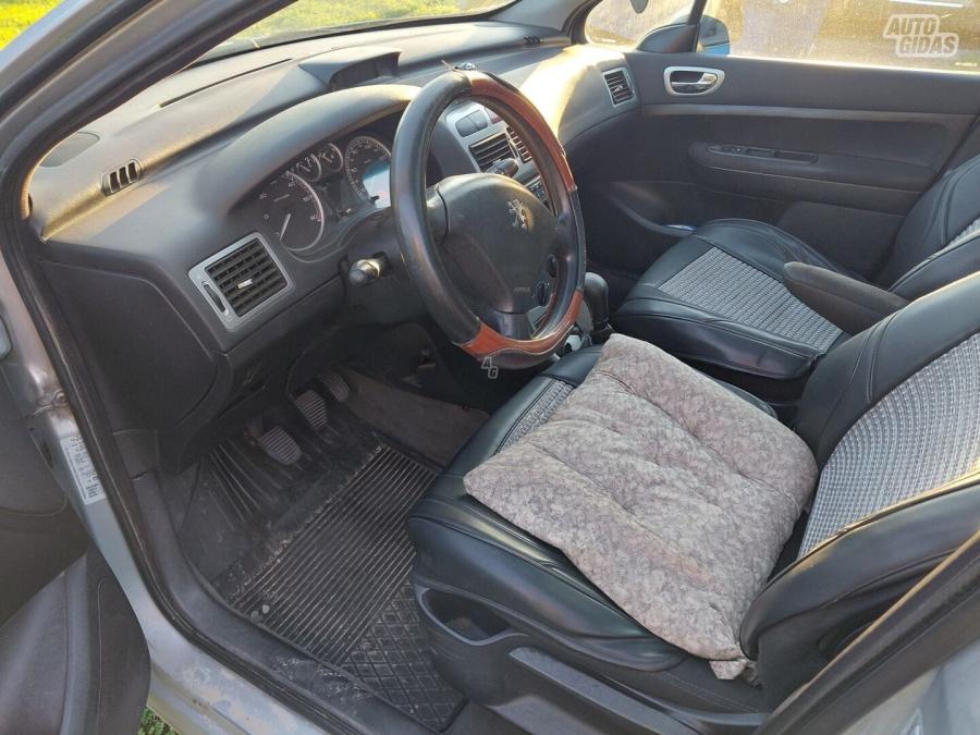 Peugeot 307 2002 in Silale, with an engine capacity of 2.00 L and mileage of 378 thousand km for 1000 €, photo 7 on AUTOMOTO.COM.LV