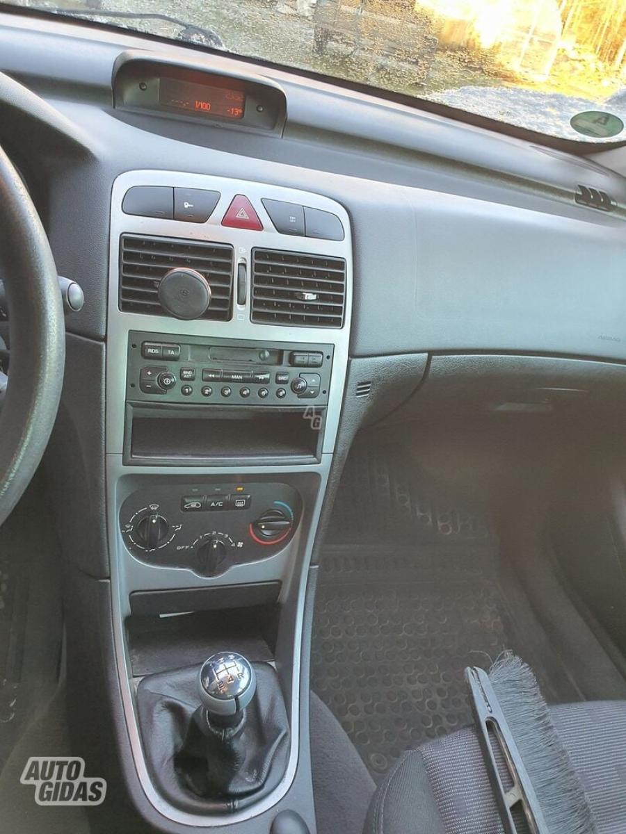 Peugeot 307 2004 Jurbarkas, ar dzinēja tilpumu 2.00 L un nobraukumu 281 tūkst. km par 1550 €, foto 16 vietnē AUTOMOTO.COM.LV
