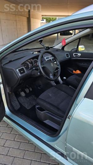 Peugeot 307 2004 Jēkabpils, ar dzinēja tilpumu 2.00 L un nobraukumu 253 tūkst. km par 1300 €, foto 4 vietnē AUTOMOTO.COM.LV