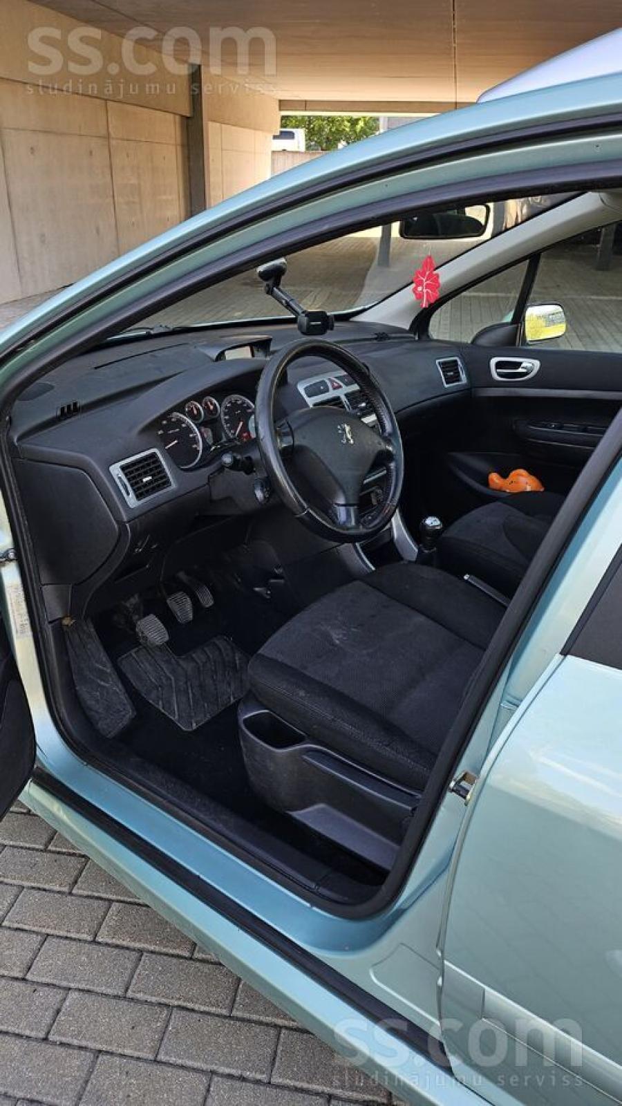 Peugeot 307 2004 Jēkabpils, ar dzinēja tilpumu 2.00 L un nobraukumu 253 tūkst. km par 1300 €, foto 4 vietnē AUTOMOTO.COM.LV