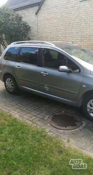 Peugeot 307 2004 Šauļi, ar dzinēja tilpumu 2.00 L un nobraukumu 340 tūkst. km par 600 €, foto 4 vietnē AUTOMOTO.COM.LV