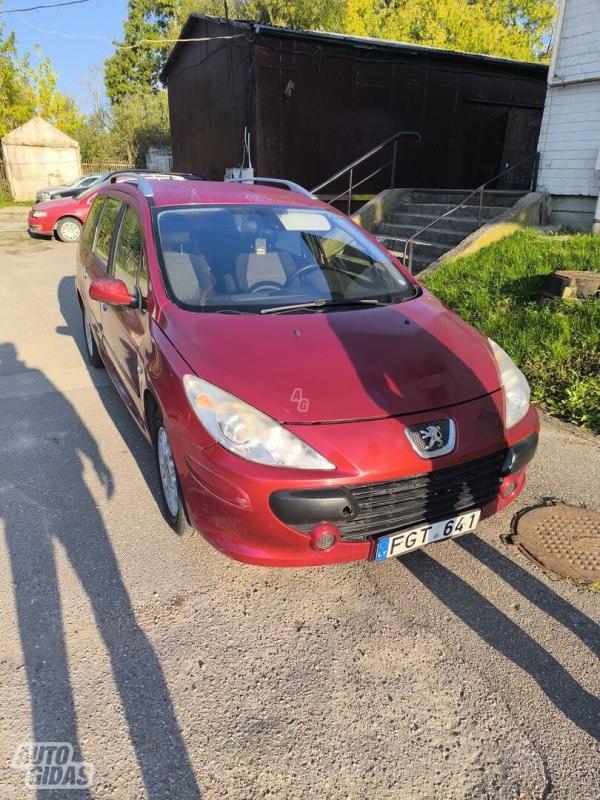 Peugeot 307 2004 Panevēža vietnē Peugeot 307 2004 Panevēža, ar dzinēja tilpumu 2.00 L un nobraukumu 244 tūkst. km par 900 €, foto 3 vietnē AUTOMOTO.COM.LV