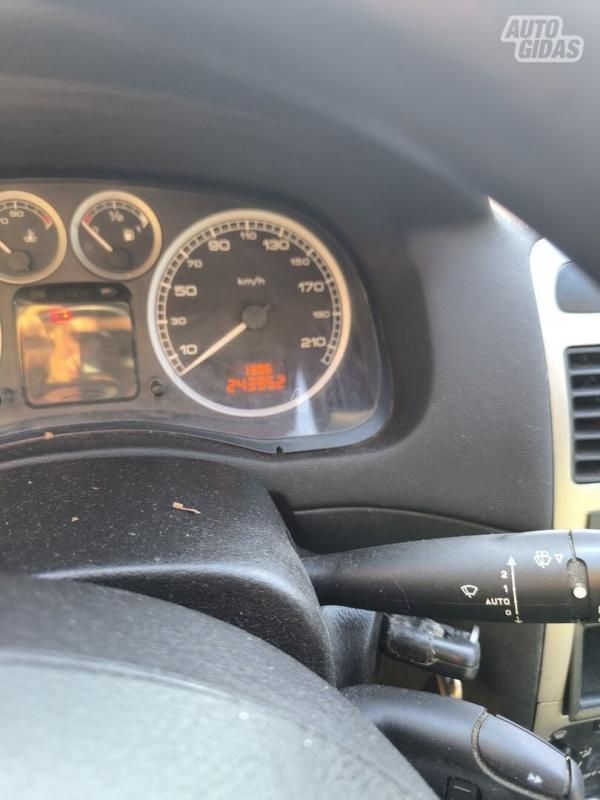 Peugeot 307 2004 Panevēža vietnē Peugeot 307 2004 Panevēža, ar dzinēja tilpumu 2.00 L un nobraukumu 244 tūkst. km par 900 €, foto 7 vietnē AUTOMOTO.COM.LV