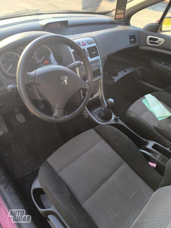 Peugeot 307 2004 Panevēža vietnē Peugeot 307 2004 Panevēža, ar dzinēja tilpumu 2.00 L un nobraukumu 244 tūkst. km par 900 €, foto 9 vietnē AUTOMOTO.COM.LV