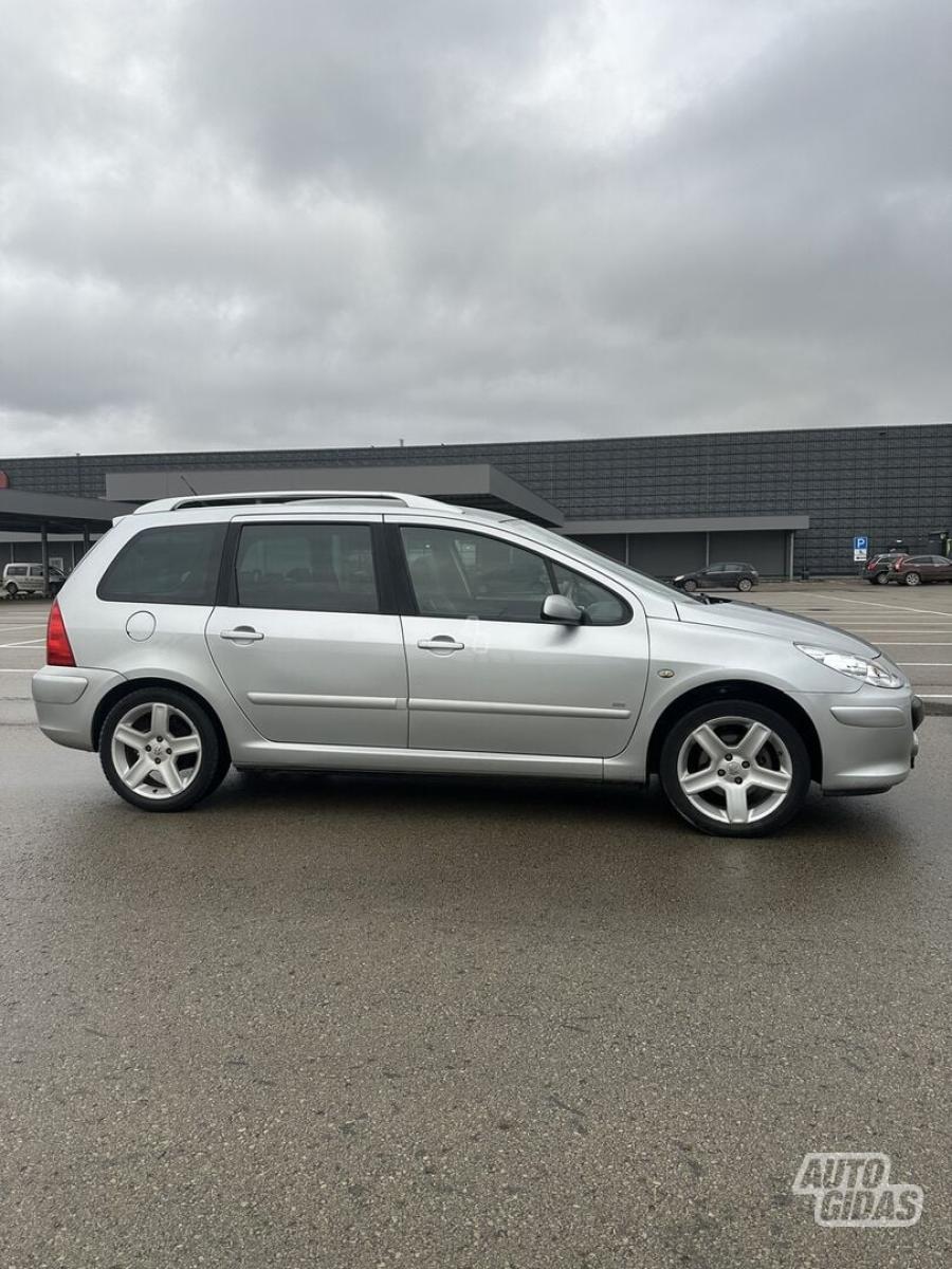 Peugeot 307 2005 in Siauliai, with an engine capacity of 1.60 L and mileage of 350 thousand km for 1150 €, photo 3 on AUTOMOTO.COM.LV