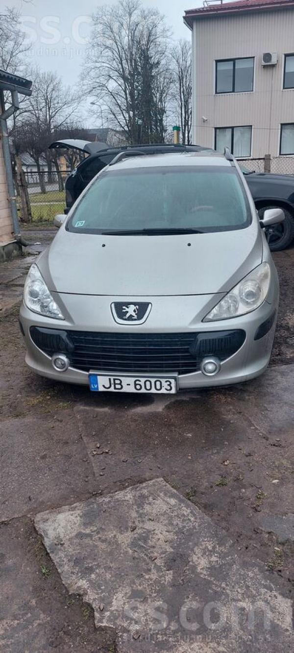 Peugeot 307 2006 Rēzekne, ar dzinēja tilpumu 1.60 L un nobraukumu 330 tūkst. km par 900 €, foto 2 vietnē AUTOMOTO.COM.LV
