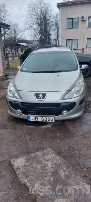 Peugeot 307 2006 Rēzekne, ar dzinēja tilpumu 1.60 L un nobraukumu 330 tūkst. km par 900 €, foto 2 vietnē AUTOMOTO.COM.LV