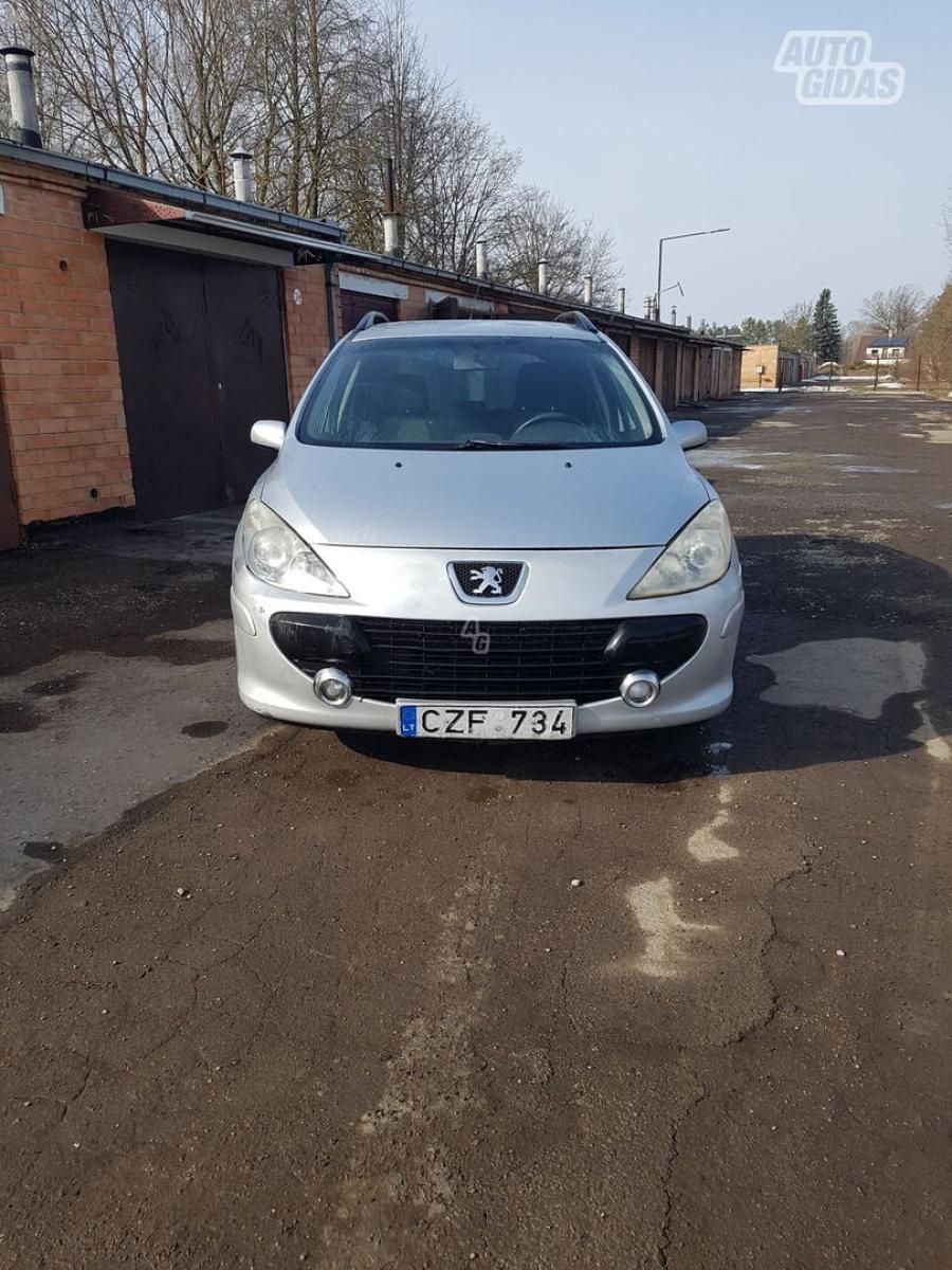 Peugeot 307 2006 in Siauliai, with an engine capacity of 1.60 L and mileage of 330 thousand km for 950 €, photo 6 on AUTOMOTO.COM.LV