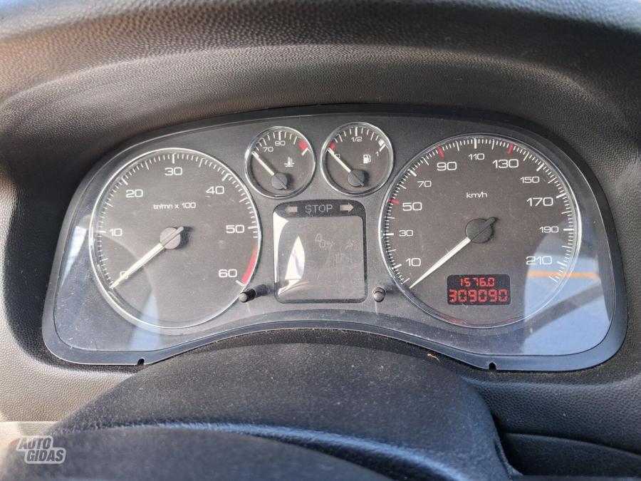 Peugeot 307 2006 in Kaunas, with an engine capacity of 1.60 L and mileage of 300 thousand km for 600 €, photo 7 on AUTOMOTO.COM.LV
