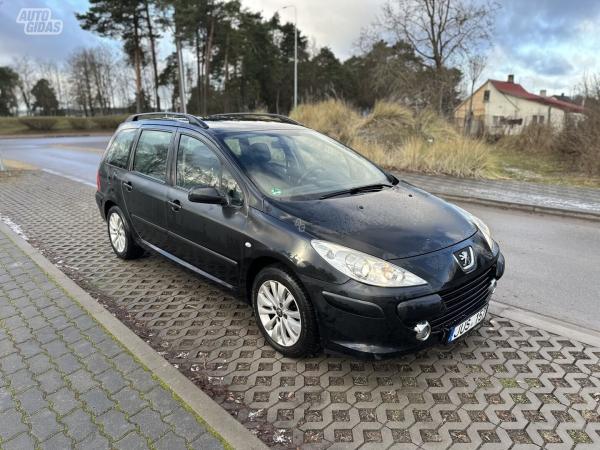 Peugeot 307 2007 in Ukmerge, with an engine capacity of 1.60 L and mileage of 313 thousand km for 950 €, photo 7 on AUTOMOTO.COM.LV